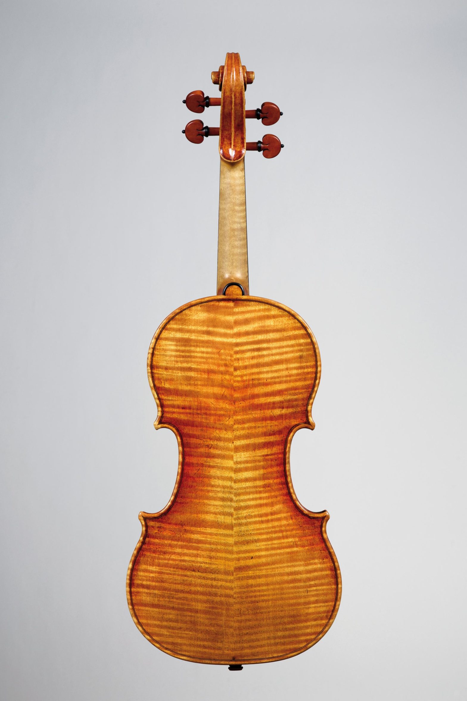 Un violon d’Isabelle Faust de la main de Stephan von Baehr - Vichy Enchères
